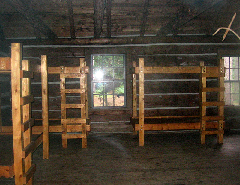 Ranger Cabins - AlgonquinAdventures